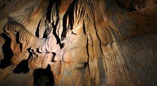 Grotte de Sare, site à la géologie atypique au Pays Basque